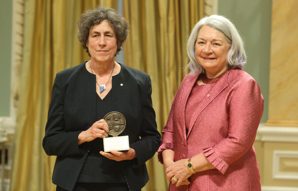 Chantal Hébert | The Canadian Encyclopedia