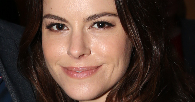 Emily Hampshire | The Canadian Encyclopedia