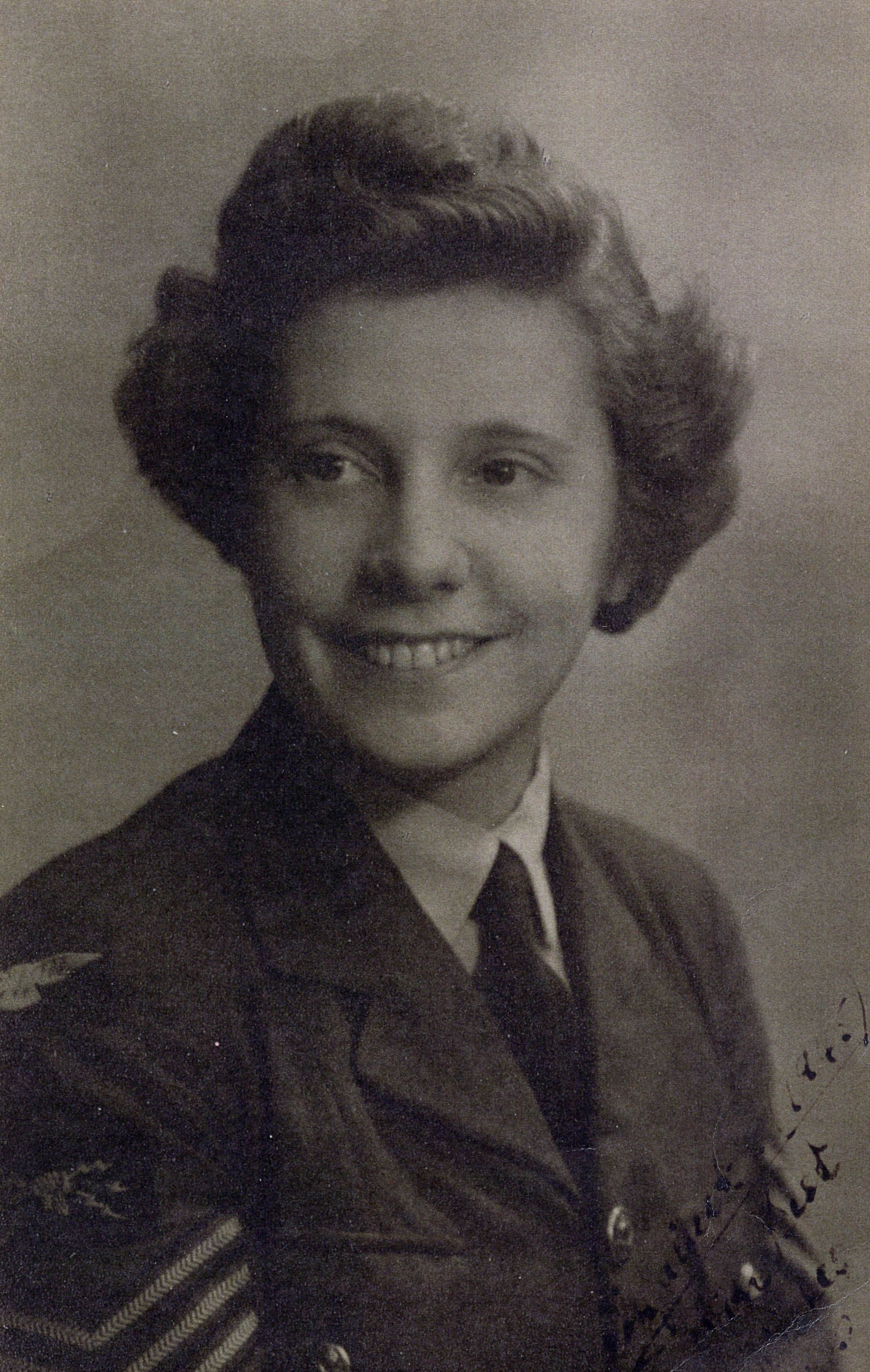 Elizabeth E. Riley Holden | l'Encyclopédie Canadienne