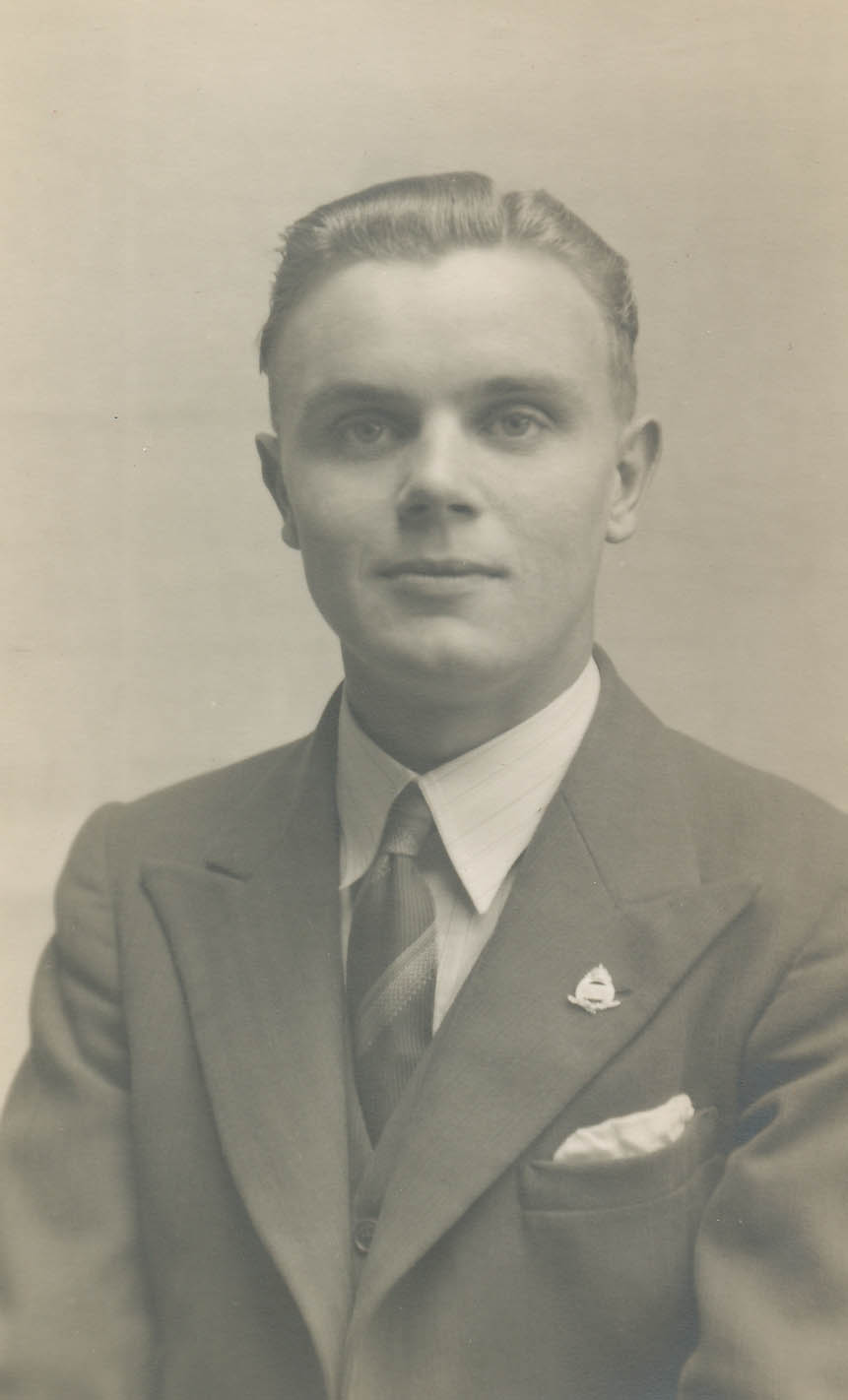 Terrence Sawyer | The Canadian Encyclopedia