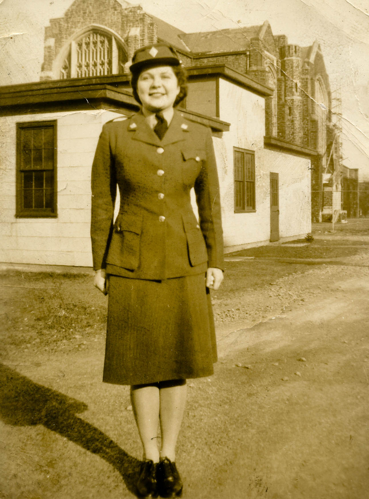 Elizabeth "Betty" Levasseur | l'Encyclopédie Canadienne